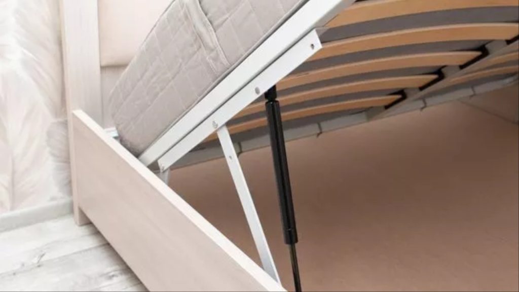 Malfunctioning Gas-Lift Bed Suffocates Woman in Tragic Accident ...